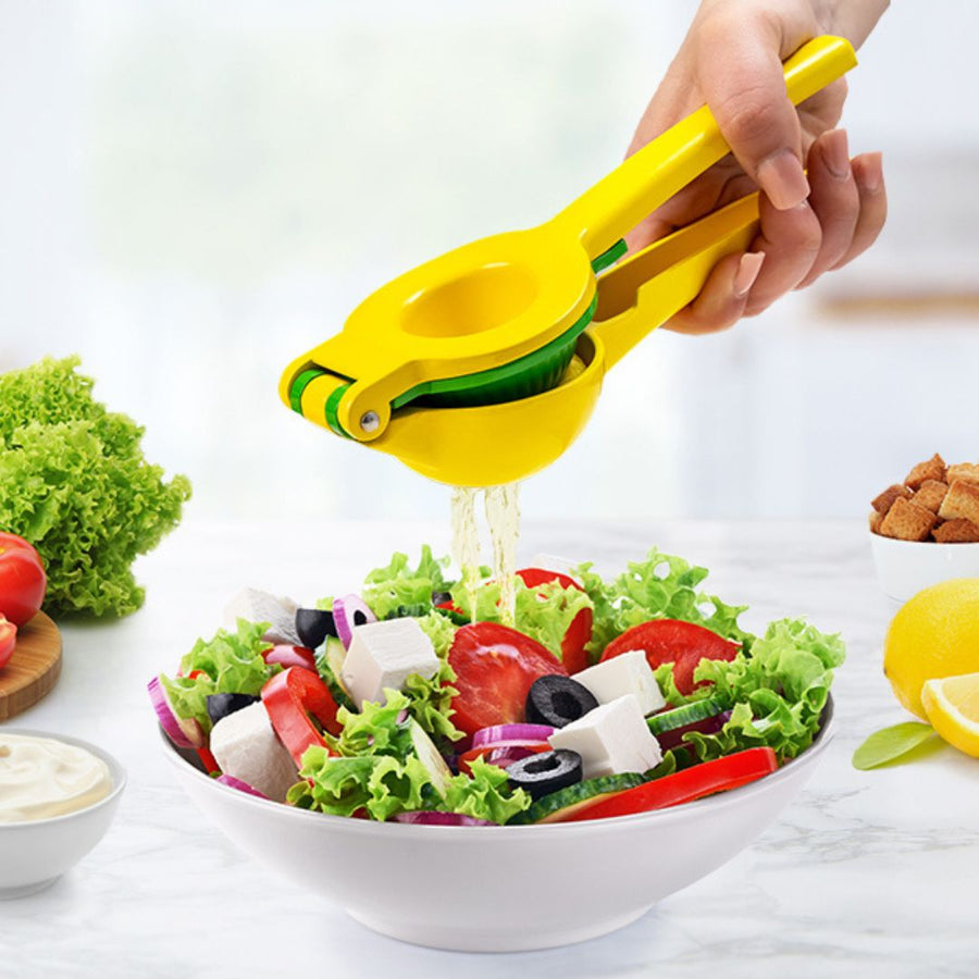 How To Use a Lemon Squeezer